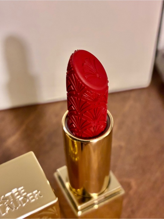 Estee Lauder | Makeup | Delicious Estee Lauder Embossed Velvet Lipstick ...